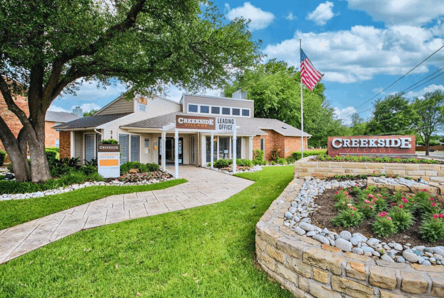 Creekside Village Apartments Plano